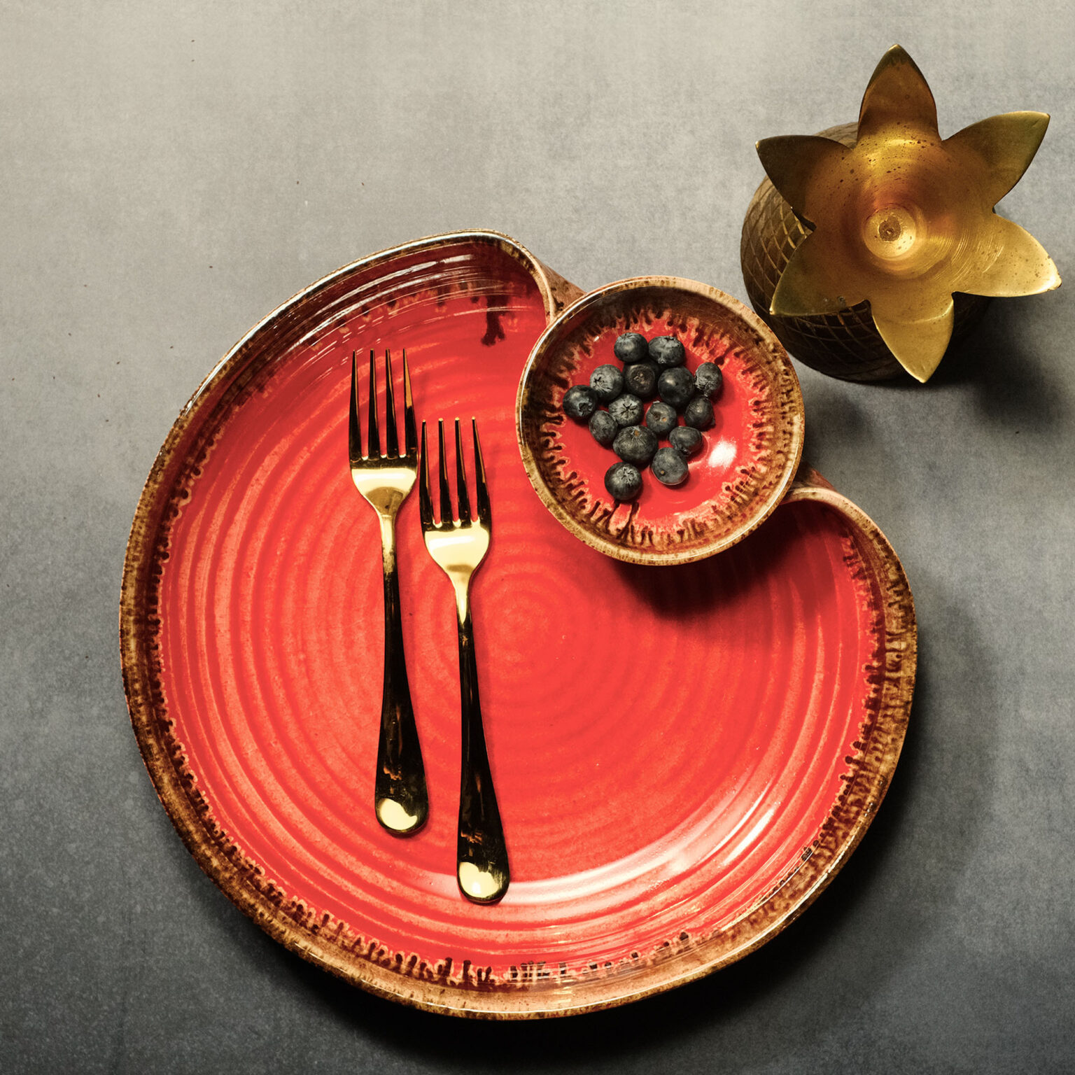 Red Round Platter with Side Dip - Indian Artisian Studio
